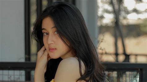 Lirik Lagu Jadi Kekasihku Saja Keisya Levronka