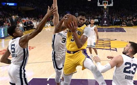 Antoni Devis Hyn Në Historinë E Lejkërsave 40 Pikë Ndaj Memfis Gazeta Si