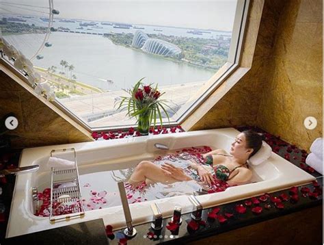 កម្រឃើញណាស់ រូបសិចស៊ីជាច្រើនសន្លឹករបស់ភរិយាអ្នកឧកញ៉ា ហុង ពីវ