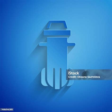 종이 컷 정수 필터 아이콘은 파란색 배경에 분리되어 있습니다 물 여과 시스템 역삼투압 시스템 종이 아트 스타일 벡터 0명에 대한