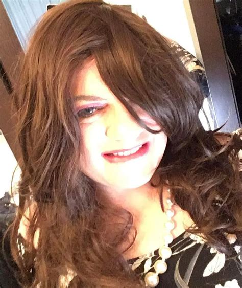 Bite Me 💋 Scrolller