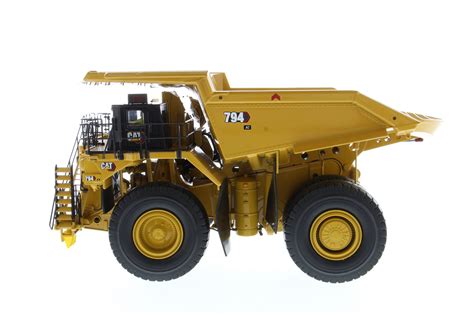 Caterpillar Models 150 Cat® Diecast Scale Models