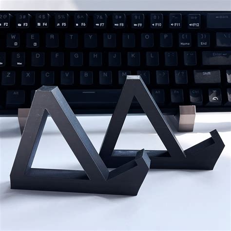 Simple Creative Keyboard Display Stand Keygeak