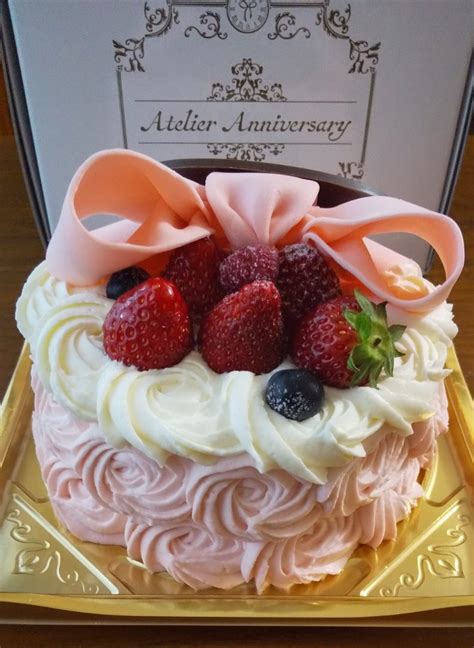 ロイヤルホストの新作と誕生日のケーキ あやめcafe