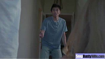 Escena De Sexo Duro Con Ama De Casa Madura Traviesa De Grandes Tetas Kianna Dior Clip