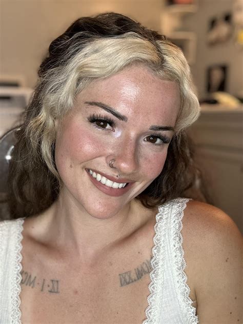 I Felt The Freckles Shining R Freckledgirls
