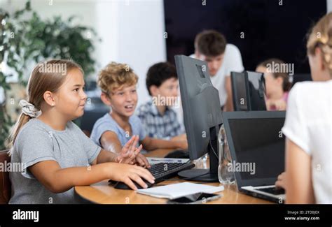 Computer Science Lesson In A Babe Computer Class A Girl And A Babe Solve Problems On Computer