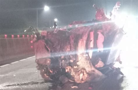 한밤중 고속도로서 운전자 구하려던 20대2차 사고로 사망