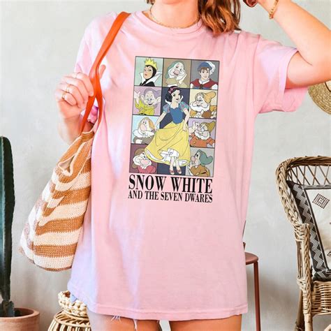 T Shirt Drôle De Visite De Blanche Neige Et Des Sept Nains Chemise
