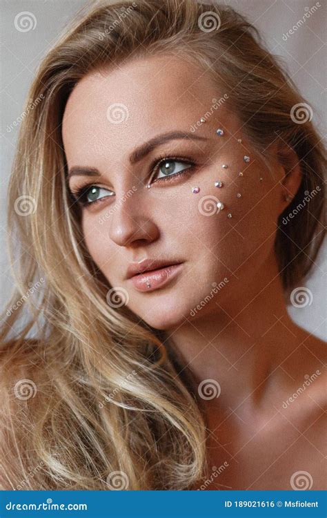 Girl With Long Blonde Hair Green Eyes My Xxx Hot Girl