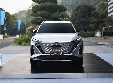 شاسی بلند جدید چانگان از راه رسید Z6 زیبا و به سبک مدل های برتر روزعکس