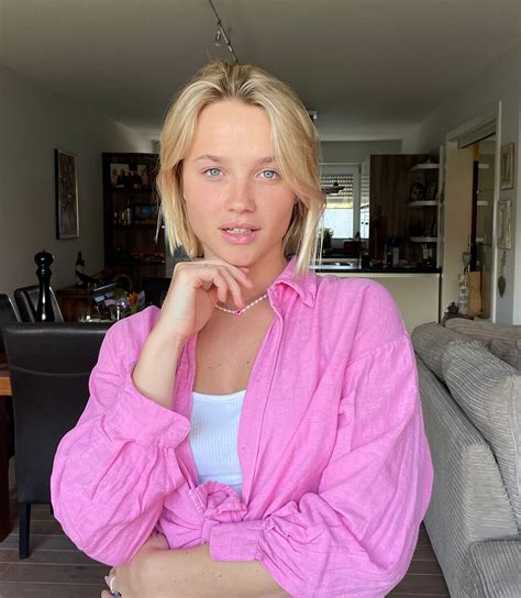 Nicola L Amaze Models