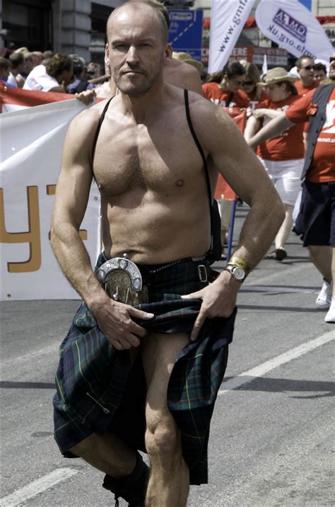 Men In Kilts Exposed Pin It Like Image Hot Men Pinterest Kilts