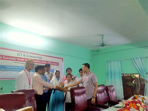 সেভ দ্যা চিলড্রেন এবং বিটার আয়োজনে প্রবর্তক স্কুল এন্ড কলেজ এ অনুষ্ঠিত আইসিটি ও বিজ্ঞান মেলায়