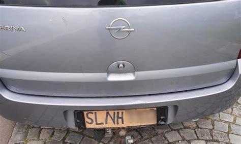 Irre Idee Polizei Entdeckt Selbstgemaltes Kennzeichen An Opel Mopo