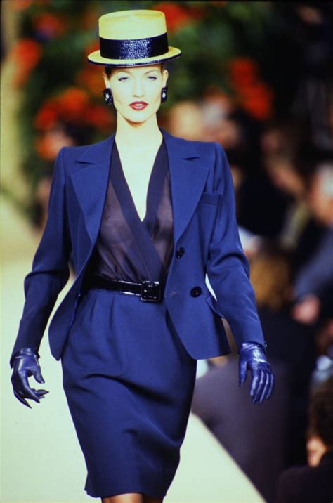 Il Mito Di Yves Saint Laurent In 20 Best Look Anni Ottanta Da Ricordare
