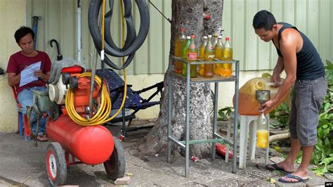 តម្លៃ ប្រេងឥន្ធនៈ នៅ កម្ពុជា៖ សាំង ធម្មតា ឡើងថ្លៃ ៥០៛ ត្រូវ លក់តម្លៃ ៤ ៤០០រៀល ខណៈ ម៉ាស៊ូត