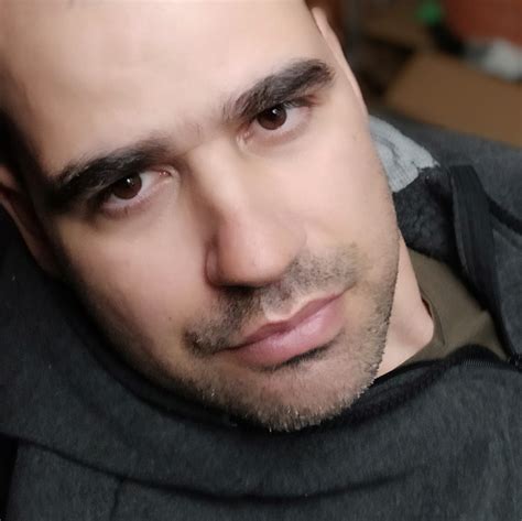 Силвия Аз съм Силвия и съм художник Създавам своята приказка с любов и отдаденост Искам да