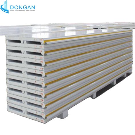 Galvanized 50mm Pu Three Four Waves Profiled Roof Cladding System Thermal Insulation Pur Pir