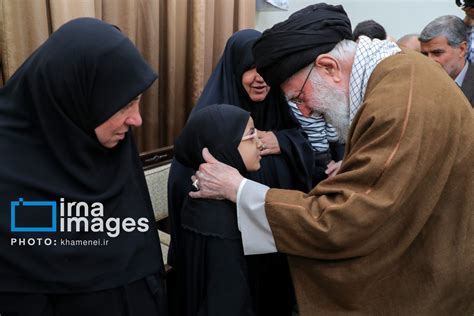 ایرنا دیدار خانواده شهیدان معصومه کرباسی و رضا عواضه با رهبر انقلاب