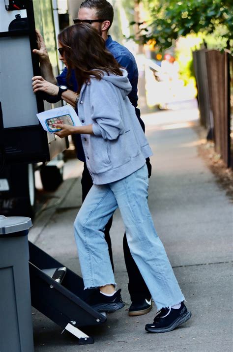 Natalie Portman Debuts Casual Chic On Good Sex Set In Nyc Celebmafia