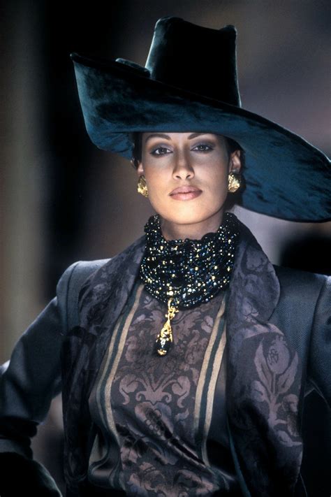 Pin On Yasmeen Ghauri Runway
