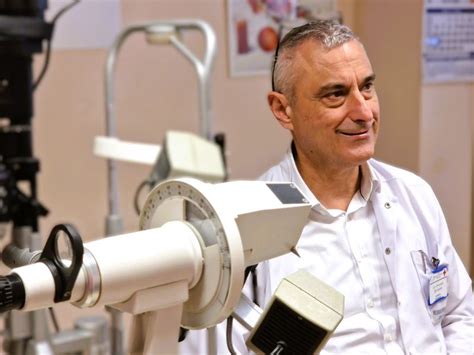 Пак фалшива новина с д р Даскалов който „обещава“ да възстанови зрението на цяла България до 2025 г