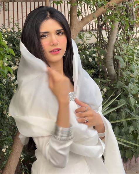 Chitta Suit Kaala Til😛 Simple Indian Outfits Girly Photography