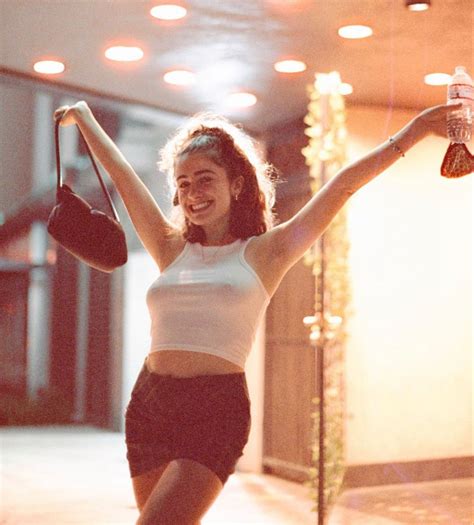 Pin By Oliveira Gabriel On Rachel Senott Favorite Celebrities Rachel Girl Doctor