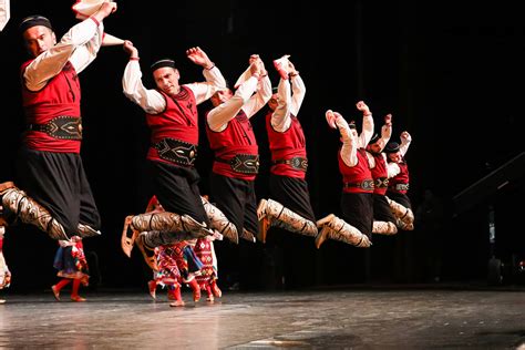 Ансамбъл Перун Българско танцово изкуство