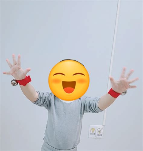 호반아이사랑♡ 만1세발달과정발달수준발달특성 만1세대근육그림책볼링놀이 만1세음악동작꼭필요한물건만노래를들으며방울팔찌를흔들어요 음악동작연계활동핸드벨연주하기 꼭필요한물건만동요가사