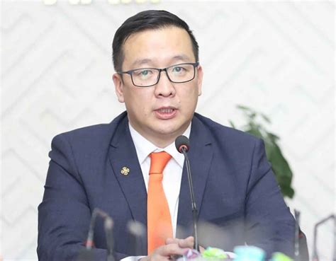 Б Бат эрдэнэ Өнөөдөр агаарын бохирдлоос илүүтэй хөрс усны асуудал шороо тоос тоосонцрын