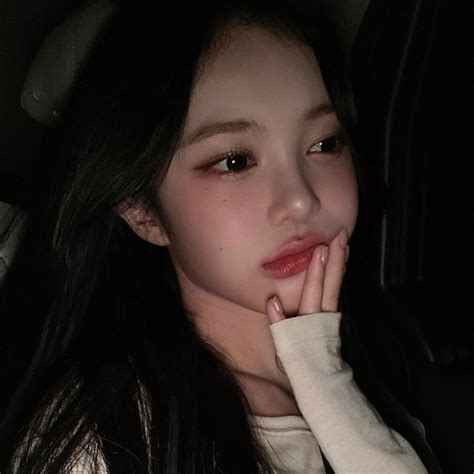 900 프사 및 연예인 아이디어 찾기 아이돌 가을 패션 영화 포스터 등