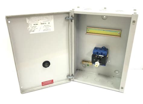 Proteus 63amp Enclosed 3 Pole Switch Disconnector Onoff Isolator 18