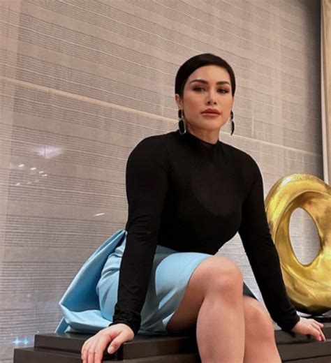 “zizie Izette Untung Tidak Cerita Rugi Pun Dia Tak Beritahu ” Bung Moktar