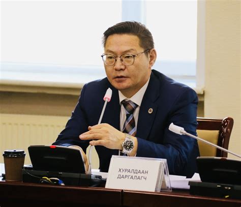 Хууль эрх зүйн орчныг сайжруулах болон санхүү төсвийн асуудлыг судалж санал боловсруулах үүрэг