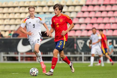 Barcelona Defensive Starlet Set To Join Serie A Outfit Move In Final