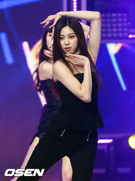 10 Times Clc Eunbins Unreal Proportions Had Fans Doing A Double Take