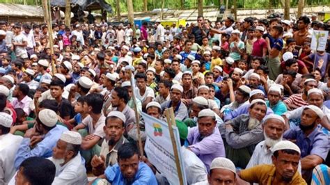 စစ်ကောင်စီအပေါ် နိုင်ငံတကာအသိုင်းအဝိုင်းက ဖိအားတိုးပေးဖို့ ရိုဟင်ဂျာ တက