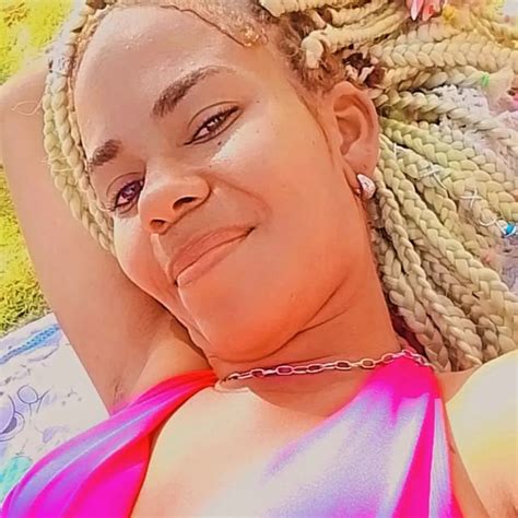 Doria Smiit • Threads Say More