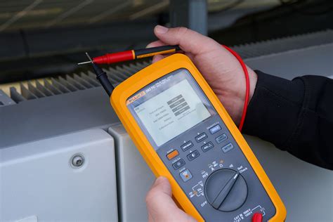 Digital Multimeters For Solar Professionals What You Need To Know Fluke
