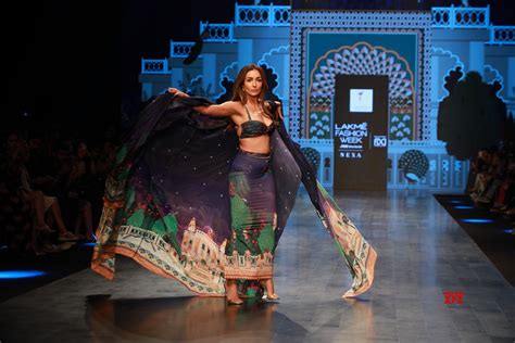 Actress Malaika Arora Walked A Ramp For Limerick At The Lakme Fashion