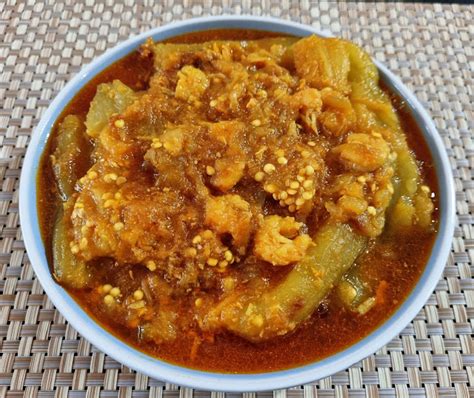 စိတ္ဝင္စားစရာ မာမာရဲ႔ ဝါသနာမ်ား ခရမ်းသီးနှပ်