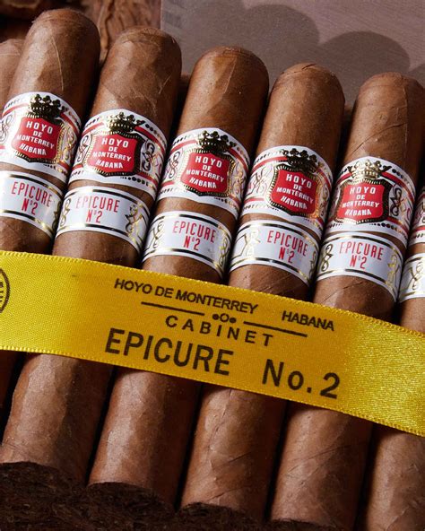Hoyo De Monterrey Epicure No 2 Iconic Cuban Robusto Nextcigar
