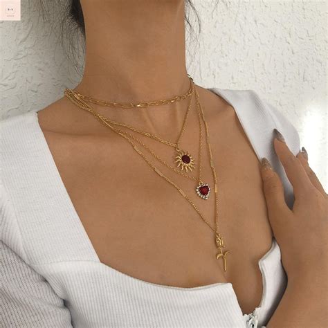 สร้อยคอวินเทจพร้อมจี้ดอกไม้ทุกการแข่งขันสร้อยคอหรูหรา Shopee Thailand