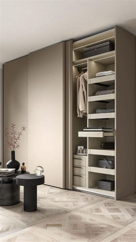 ШКАФ КУПЕ с зеркальными дверями спроектированный специально для наших клиентов Wardrobe