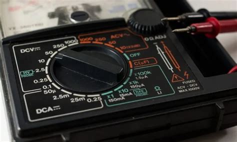How To Test A Fuse With A Multimeter Banging Toolbox