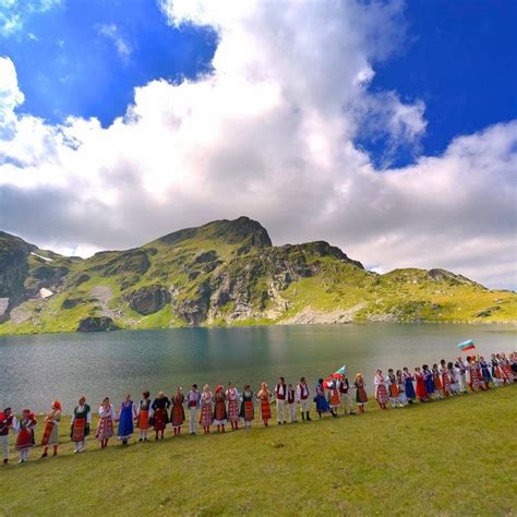 Българи НЕ ТОВА НЕ Е МОДЕЛ ТОВА Е СВЕТОВНО ИЗВЕСТНАТА БЪЛГАРСКА ЦИГУЛАРКА ЗОРНИЦА ИЛАРИОНОВА