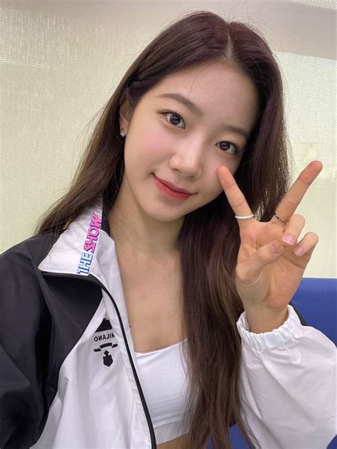 Le Sserafim Pics On Twitter Mini Albums Kpop Girl Groups The Best Is Yet To Come