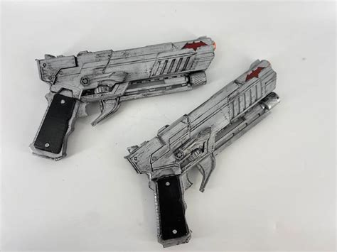 Arkham Knight Pistols Hot Toys Video Game Masterpiece Series Batman